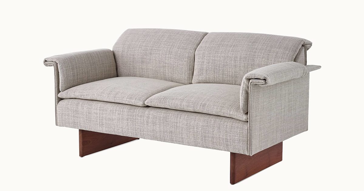 Catalyst Workplace Activation | Mantle Sofa